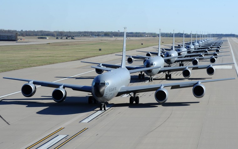 Força aérea dos Estados Unidos terá aviões com 100 anos em serviço ...