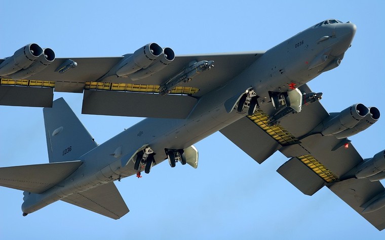 Força Aérea dos Estados Unidos poderá operar aviões de 100 anos · AERO ...